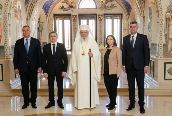 Președintele Parlamentului de la Chișinău, în vizită la Patriarhul ...